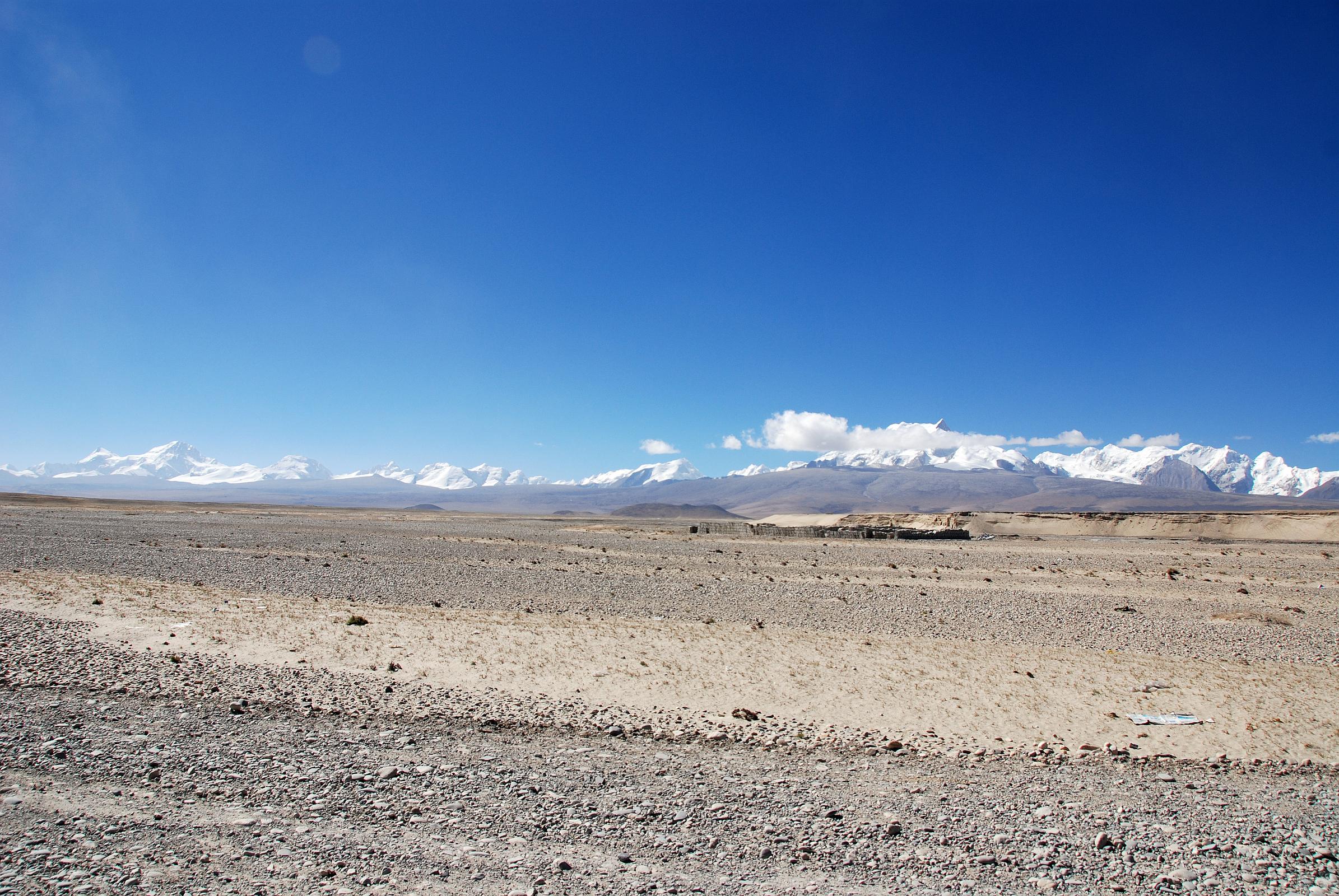 12 Phola Gangchen and Shishapangma Mountain Range To Gang Benchen From ...